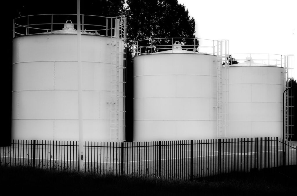 أفضل تقنيات الري للحدائق الاستوائية الداخلية الصحية